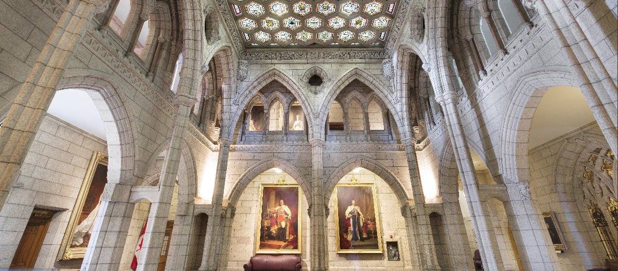 Architecture of the Senate: Parliament and Crown meet in the Senate foyer